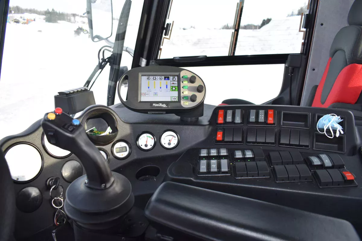 400 Trail - PistenBully